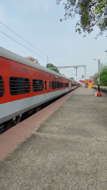 22669 Ernakulam - Patna Weekly Express Skiping Sachiwalay Halt || RPM WAP-7 39064 Goel TMT ...