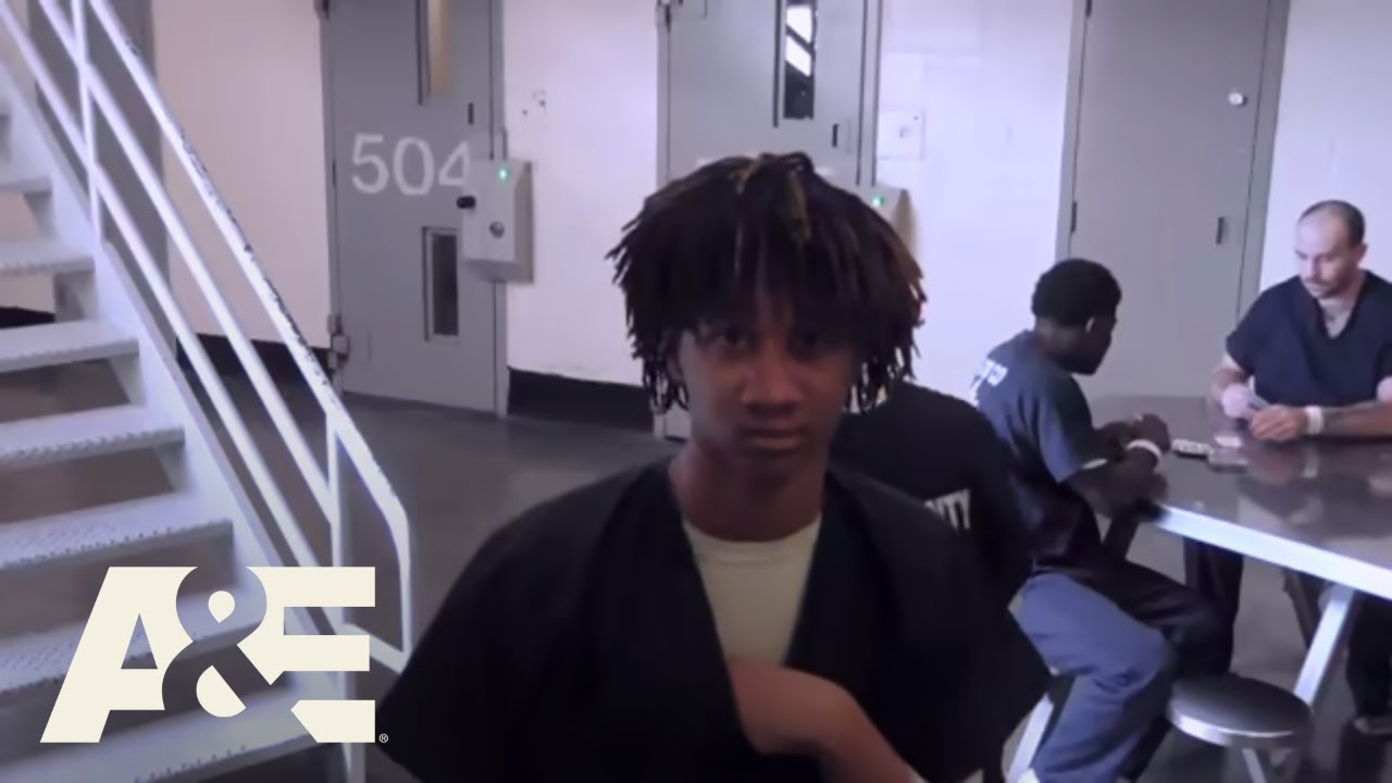 60 Days In: The Pod Bully (Season 4 Flashback) | A&E - YouTube