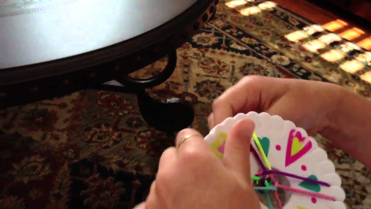 How to make a Friendship Wheel Bracelet - YouTube