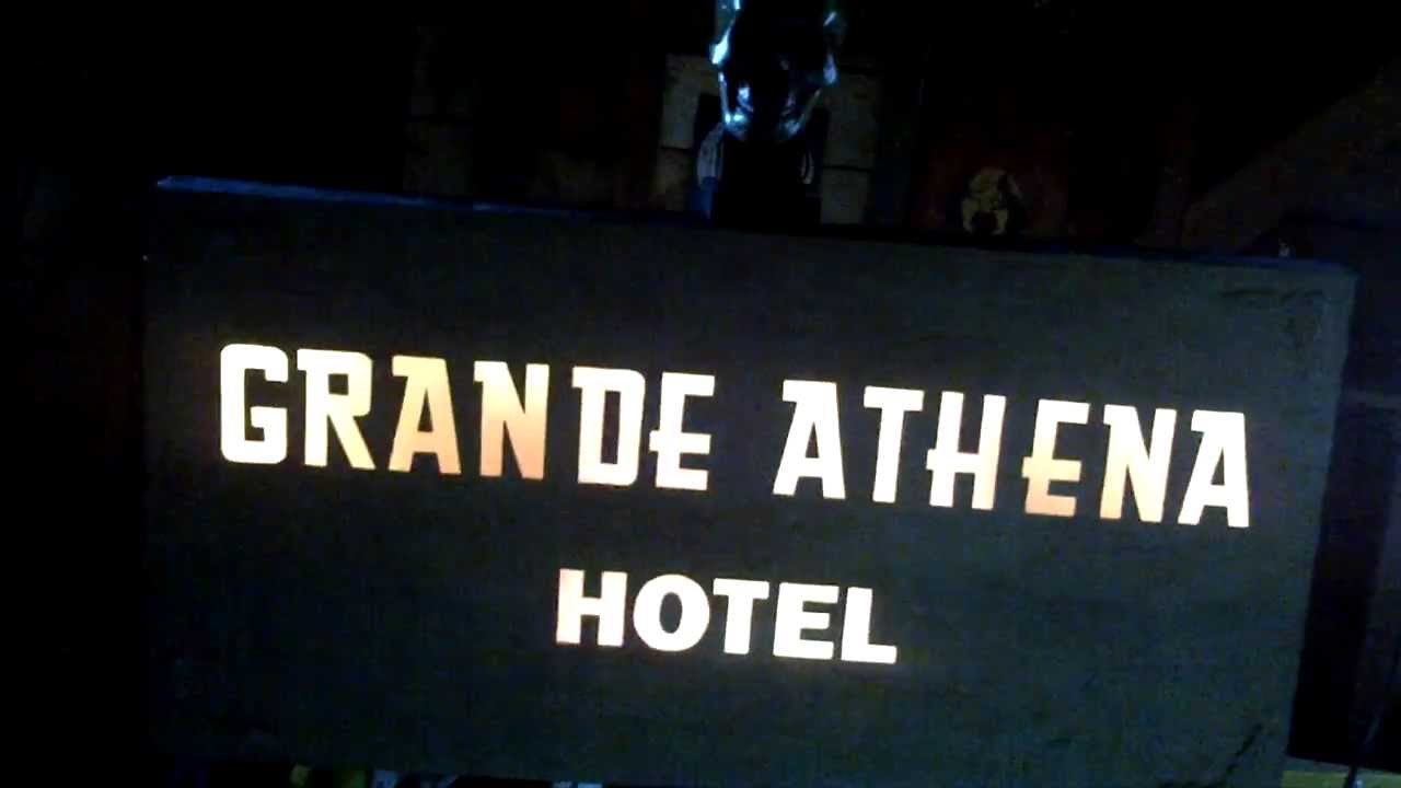 Animated Haunted Hotel Sign (Halloween) - YouTube