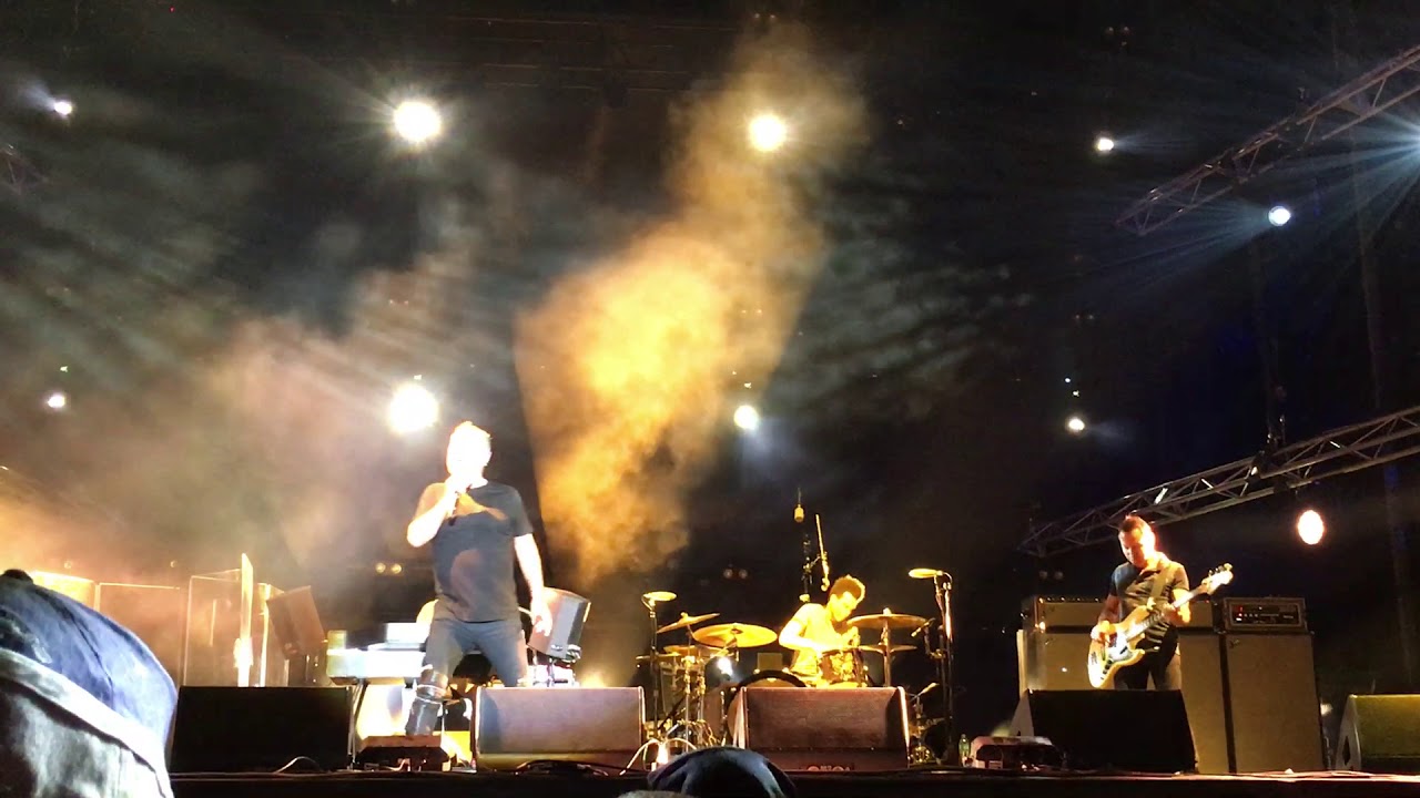 CHEAP WINE -COLD CHISEL LIVE -ADELAIDE 500, MARCH 2018.. - YouTube