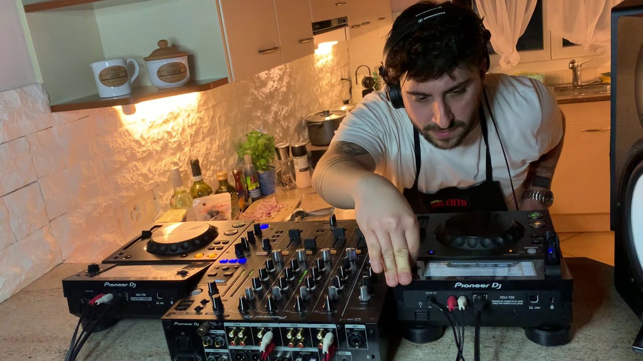 Jam Jamiro - House Tour 2020 / Kitchen Edition - YouTube
