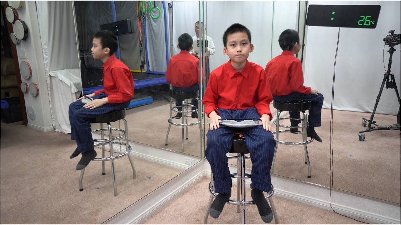7000 Digits of Pi Recited Blindfolded by a Kid, Guinness World Record ...