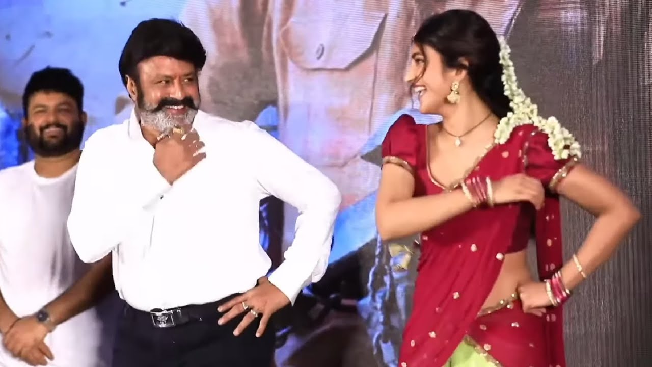 Balakrishna and Sreeleela Dance @ Bhagavanth Kesari Grand Press Meet | Manastars - YouTube