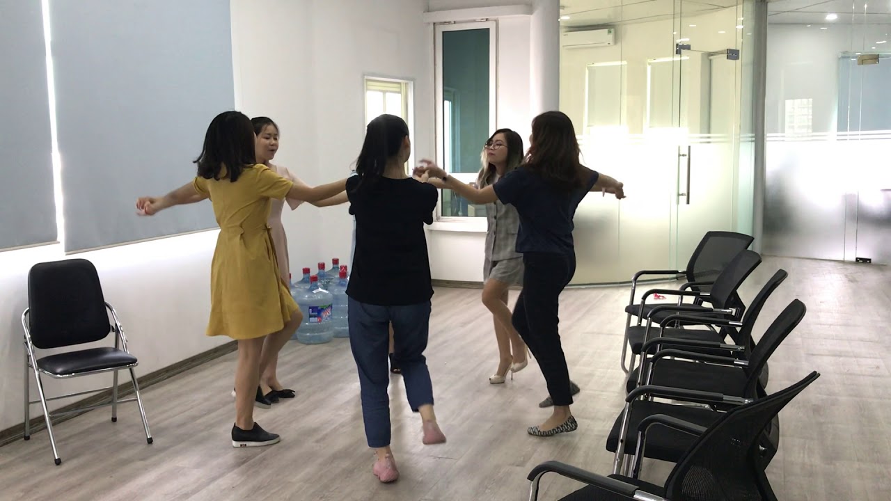 [Vietnam] English DOO TPR Class 4-1 - YouTube