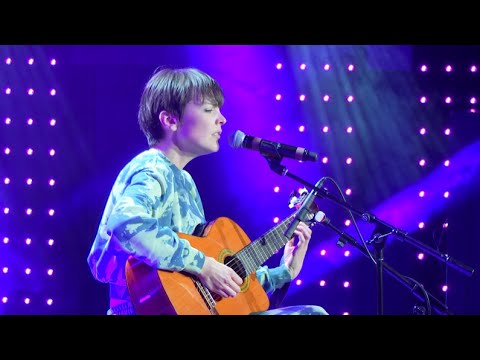 Nea - Some Say (Live) - Le Grand Studio RTL