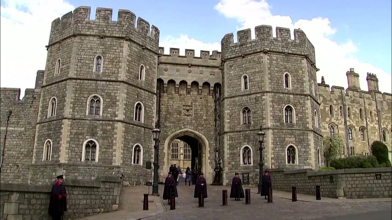 Man pleads guilty to treason in plot to kill Queen - YouTube