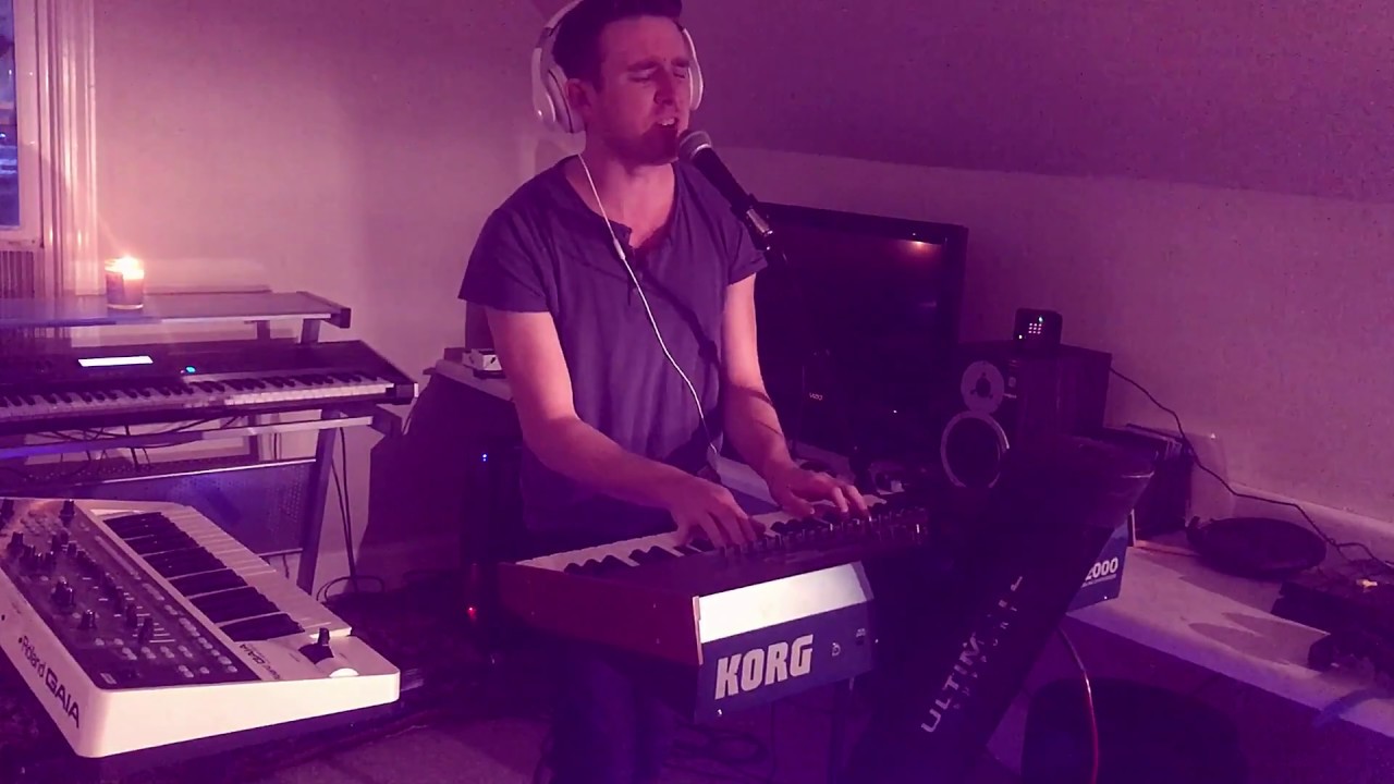 Chris Cosby of Heartracer performing 'Heartracer (stripped)' - YouTube