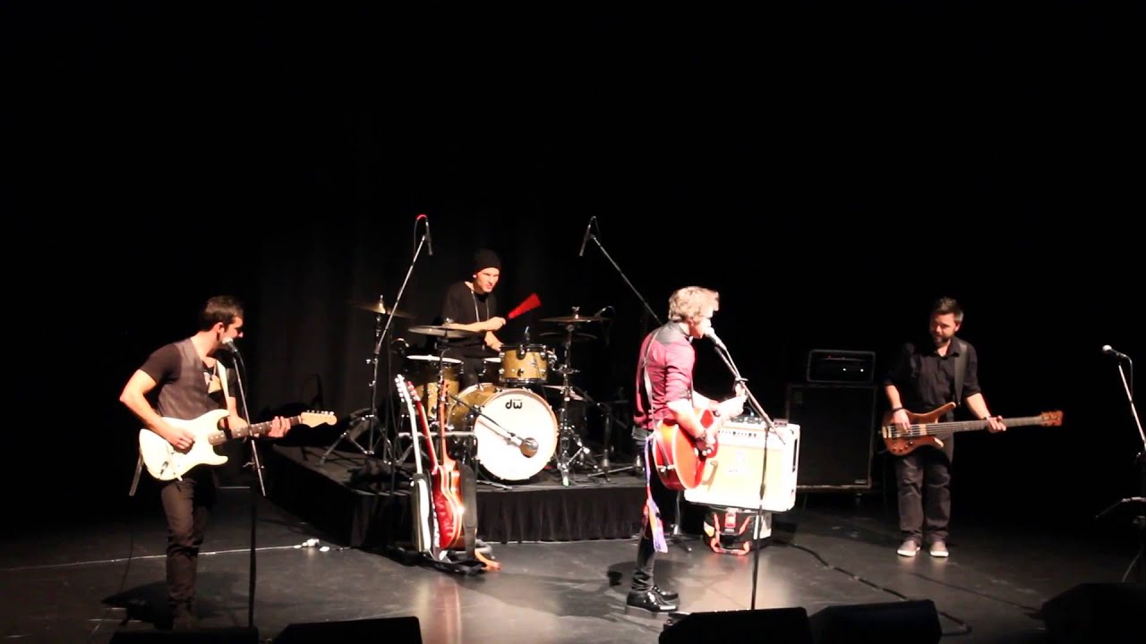 Dean Ray & band ..... Musicians at play - YouTube