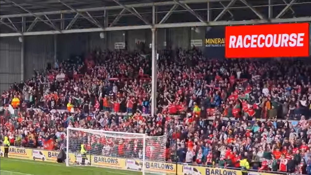 Yma o hyd by the Wrexham fans pre match. - YouTube
