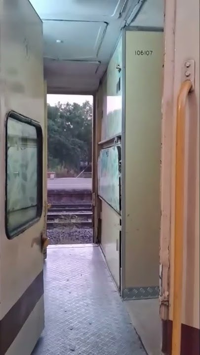 AC 3 tier , Maveli Express. Kasaragod to Trivandrum. #train #travelvlog - YouTube