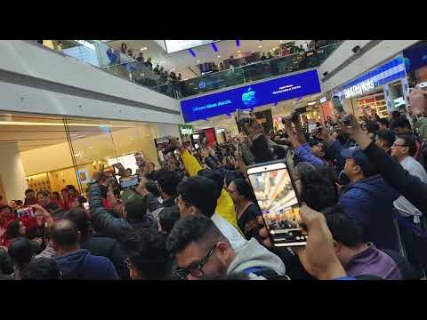 Noida Apple Store opening today,we are very Excited to see them - YouTube