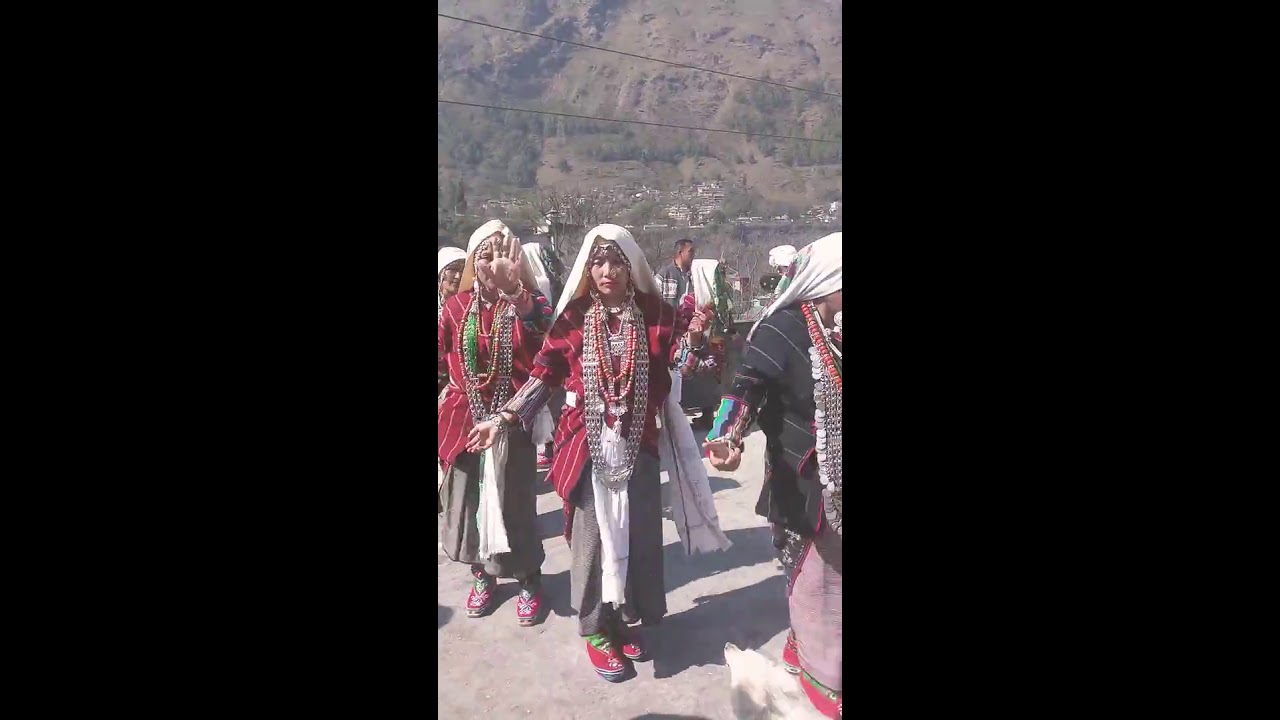 Rung culture dance at Darchula - YouTube