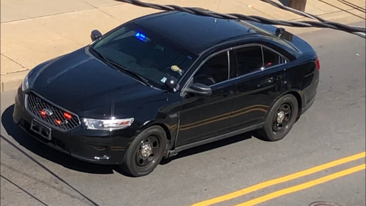 Quick Clip Of An Unmarked Ford Taurus Responding. 5/6/2021 - YouTube