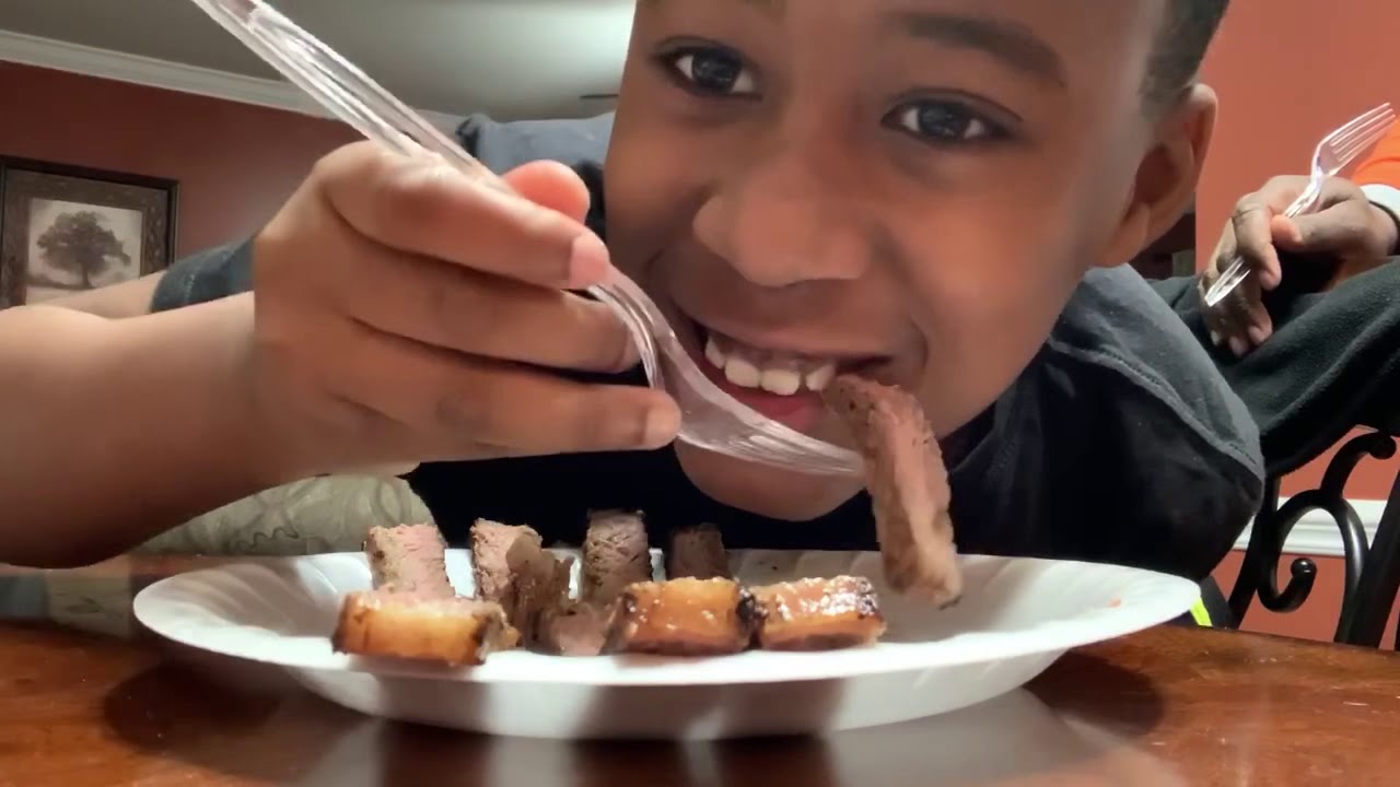 STEAK COOK-OFF!! WHO COOKED THE BEST STEAK?? 🥩 - YouTube