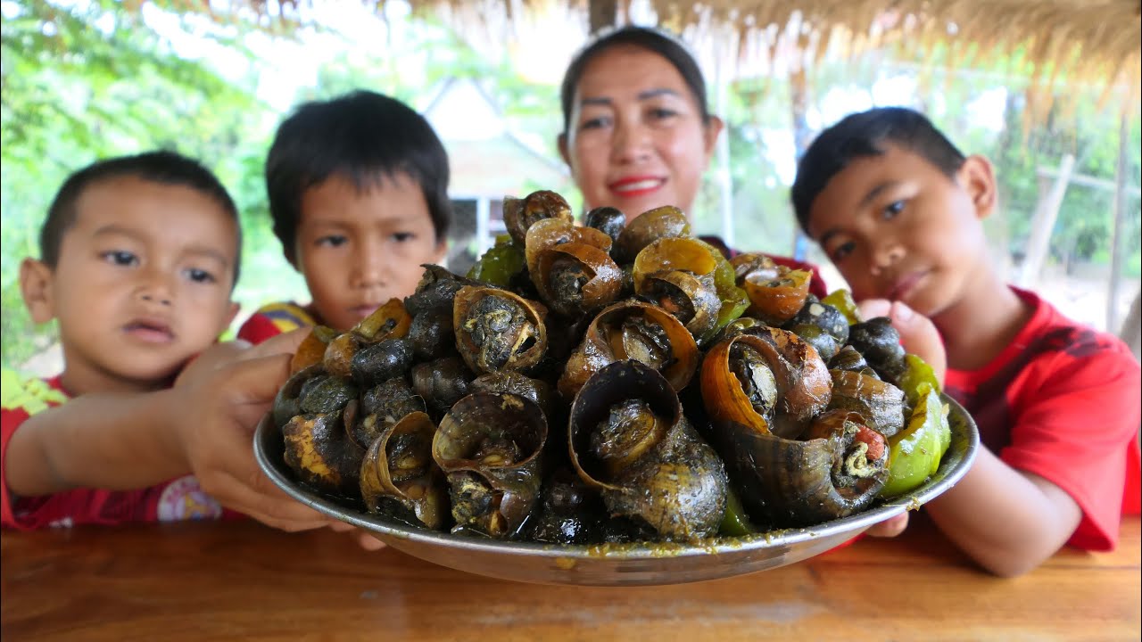 Tasty Snail Stir Fry Recipe - Snail Cooking - Simple Life Cooking - YouTube