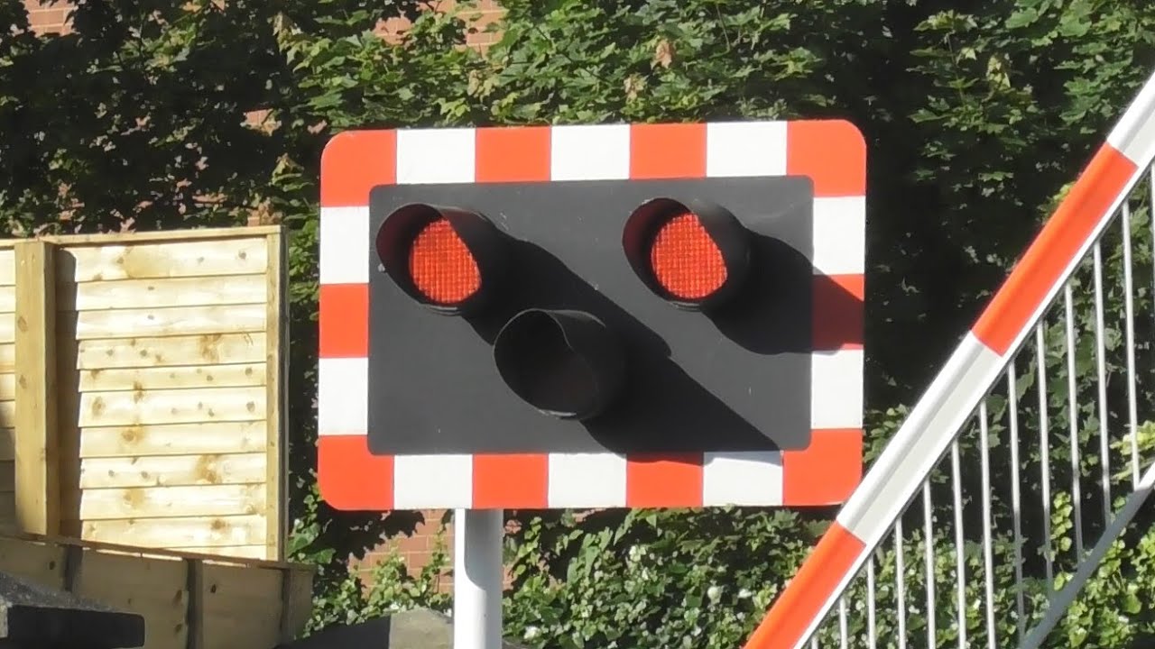 Railway Crossing - Sandymount Station, Dublin - YouTube
