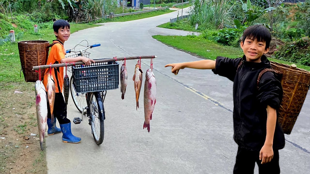 Bac's fishing technique, using plastic bottles and earthworms to fish ...