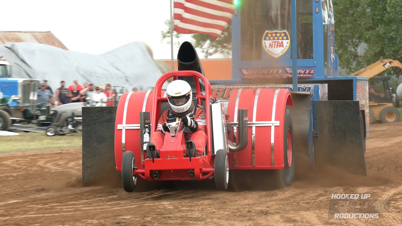 Open Mini Rod Tractors Pulling at the Kevin Rudd Memorial Mini Rod ...