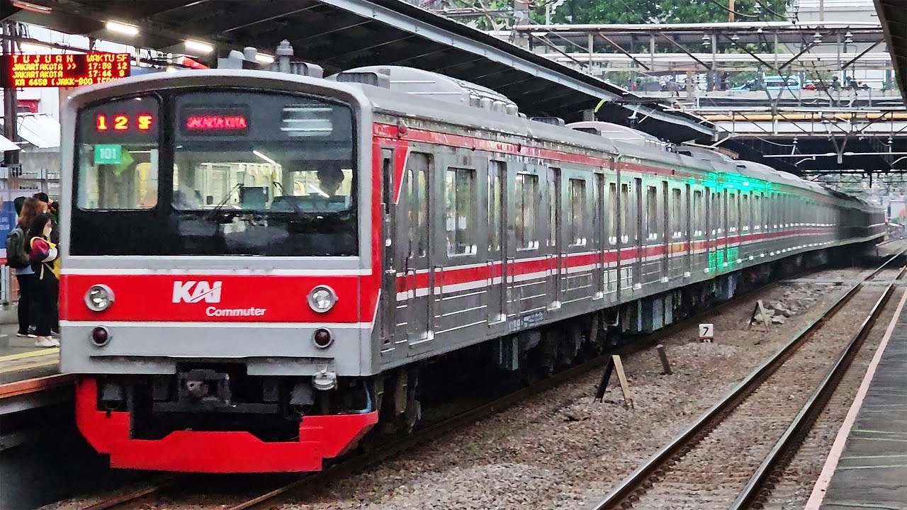 Stasiun Cawang: Kompilasi KRL Commuter Line [4K] | JR 205 Rheostatik ...