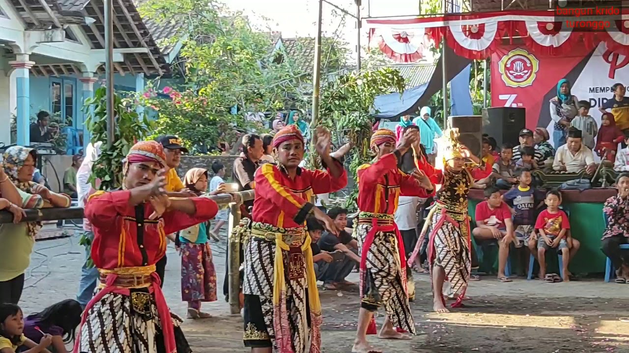 Kuda lumping clasik bangunkrido turonggo - YouTube