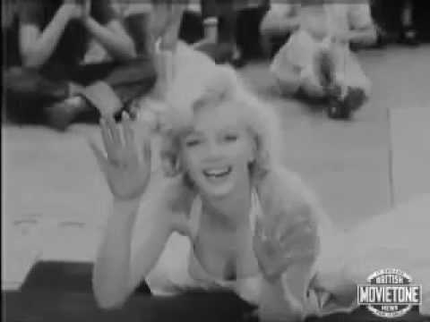 Marilyn Monroe and Jane Russell at Walk of Fame