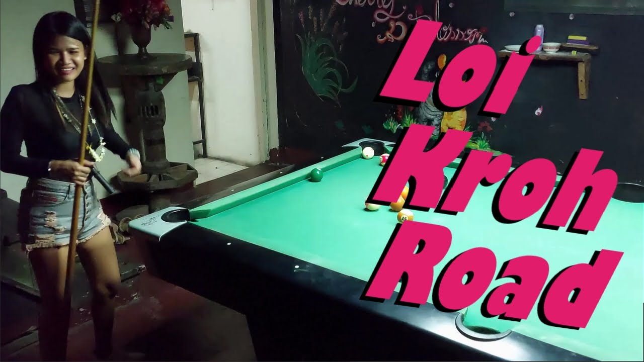 The Girls Are Waiting For You at Loi Kroh Road | Chiang Mai Nightlife - YouTube