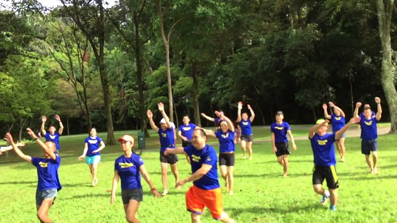 Yoshi San Barefoot Clinic Singapore Barefoot Minimalist 2015 (5) - YouTube