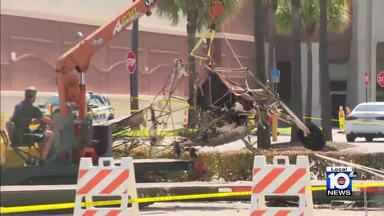 NTSB crews investigate fatal Hollywood banner plane crash - YouTube