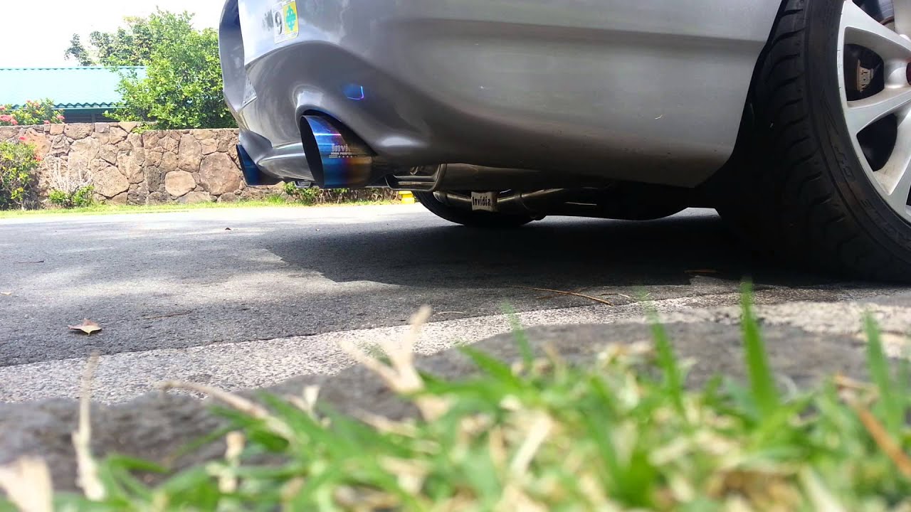 05 s2000 Invidia Q300 exhaust - YouTube