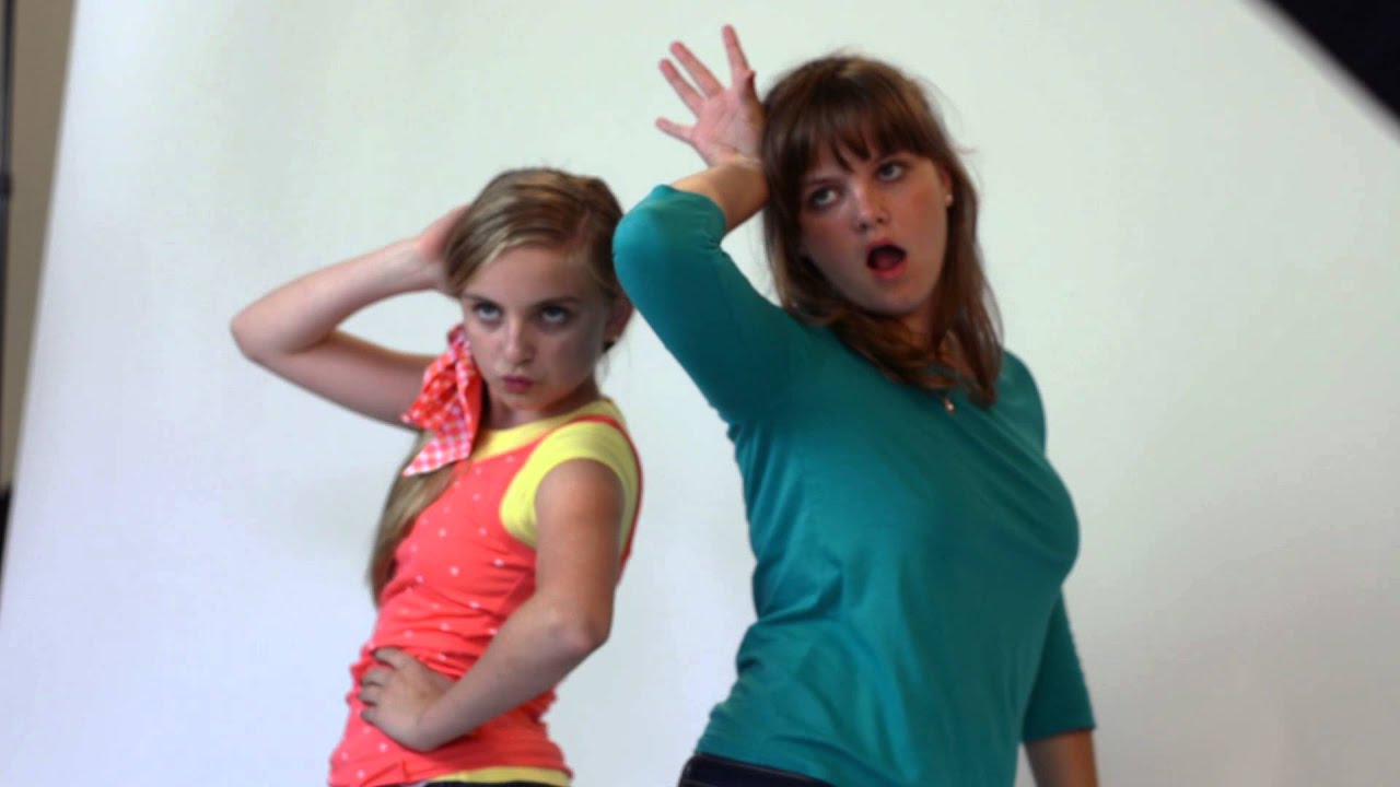 Mia and Rachel Discovery Girls Photo Shoot - YouTube