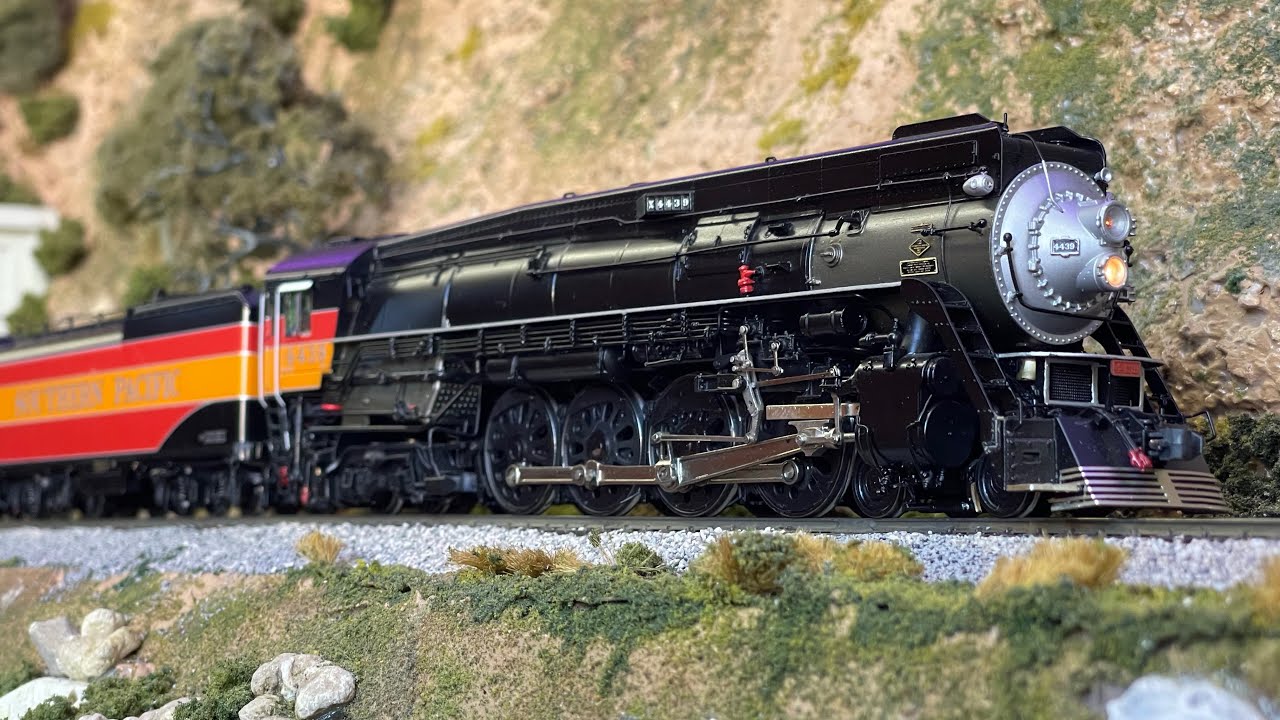 Southern Pacific Steam in HO Scale - YouTube