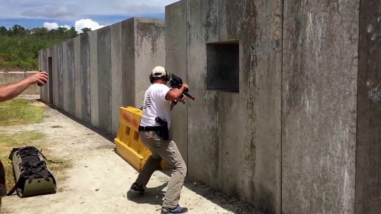 Todd Jarrett digging deep... Mike Duskin 3gun match. - YouTube