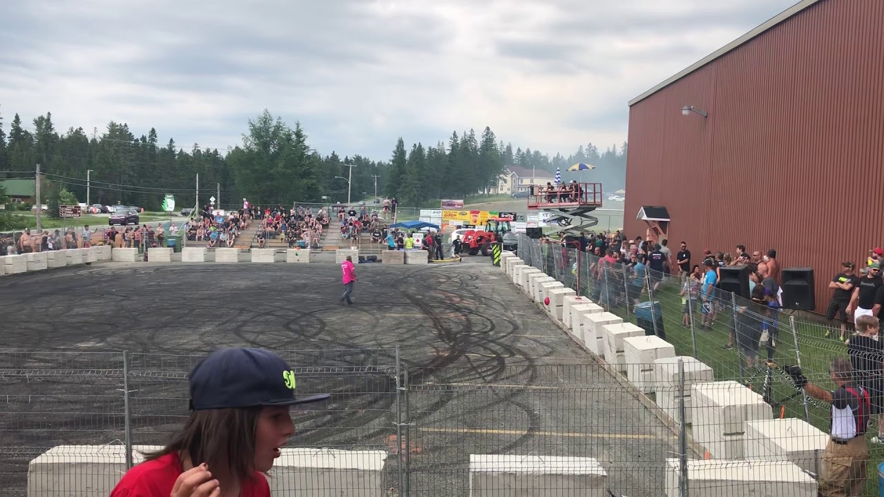 Show de boucane coleraine 2018 - YouTube