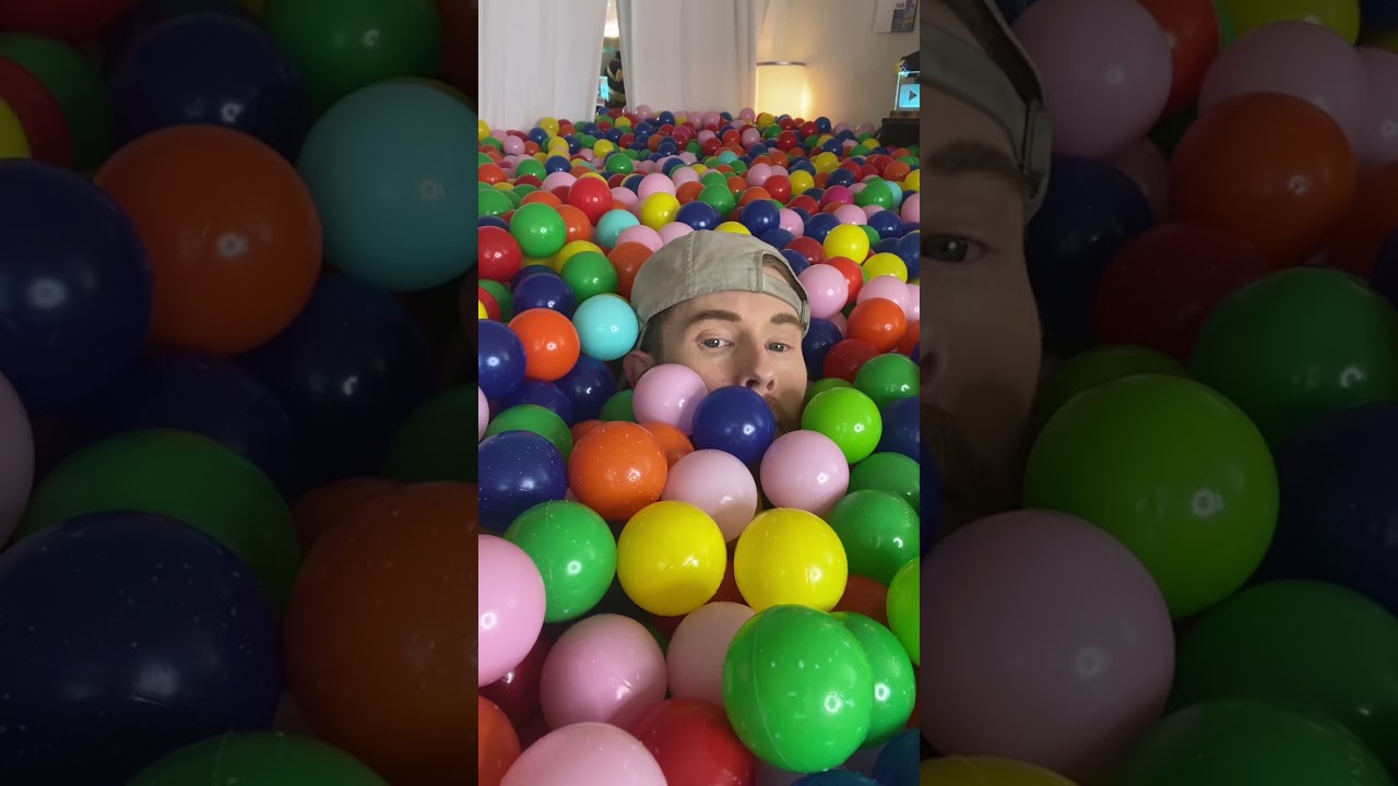 I Put 100,000 Plastic Balls In My Room! - YouTube
