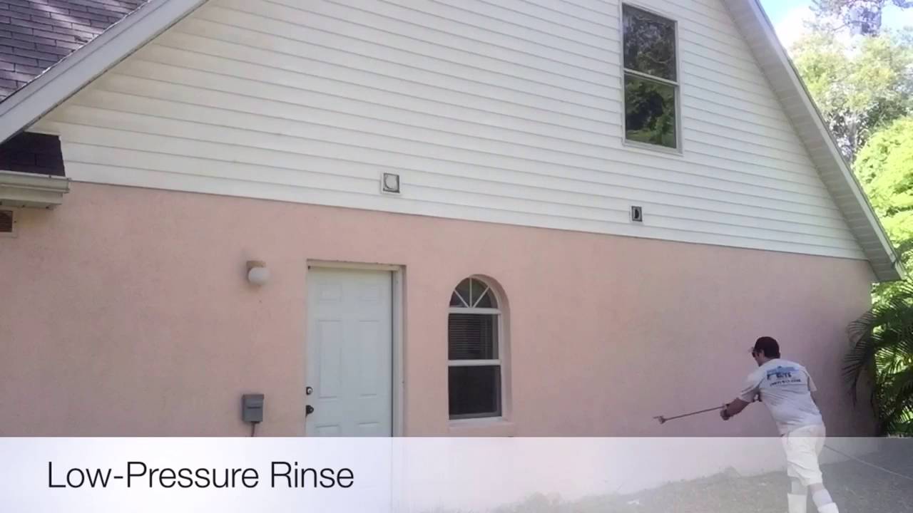 Soft Washing Stucco - YouTube