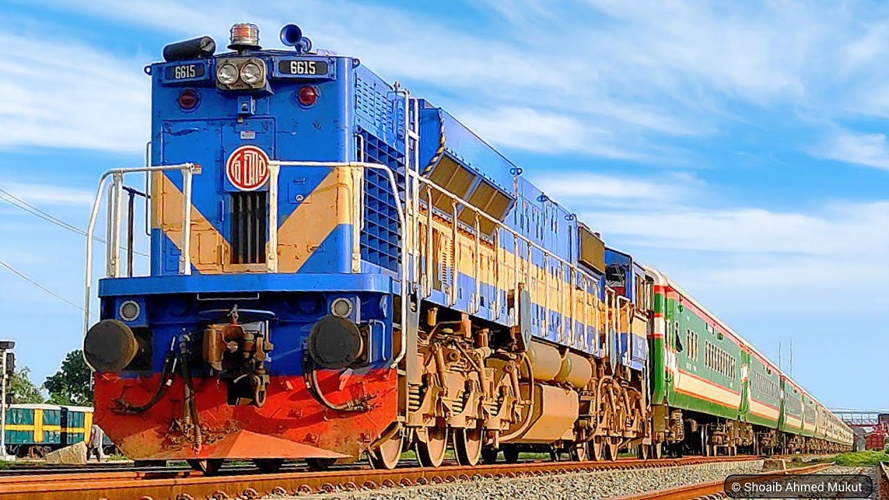Brand New American EMD GT42ACL 6602 Locomotive with Sundarban Express ...