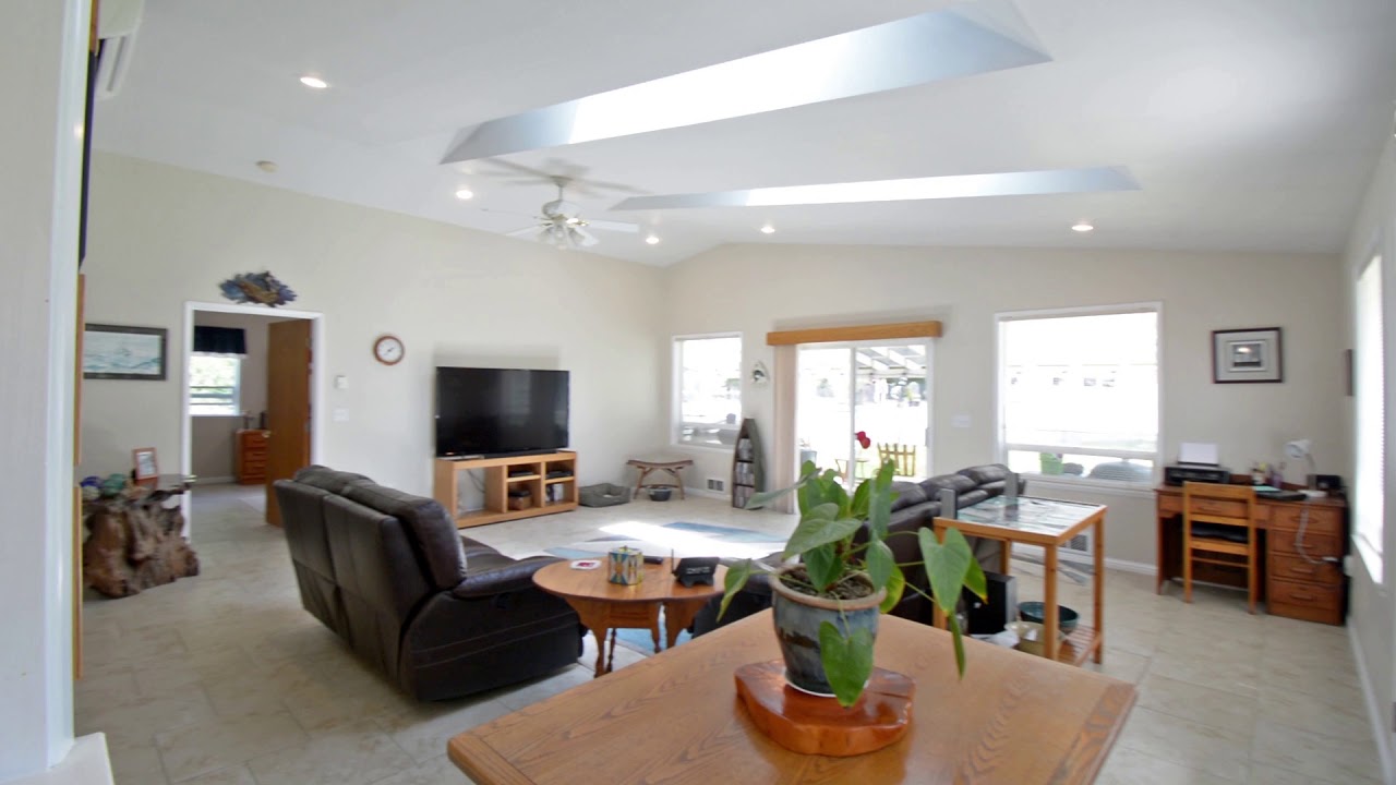 Beautiful home with huge shop and so much more! - YouTube