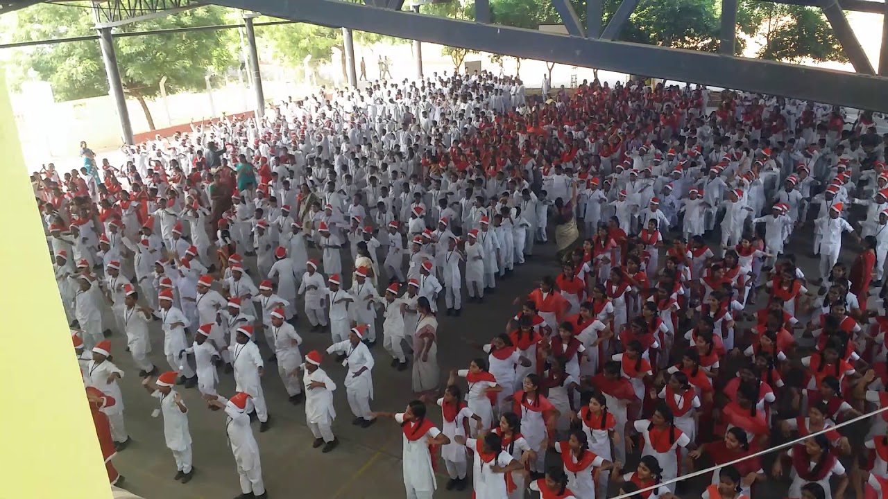 MAHATMA_BABA_CHRISTMAS CELEBRATION - YouTube