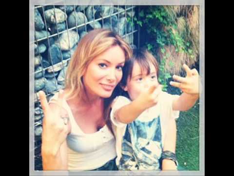 Gamze Ozcelik Bitane`dir