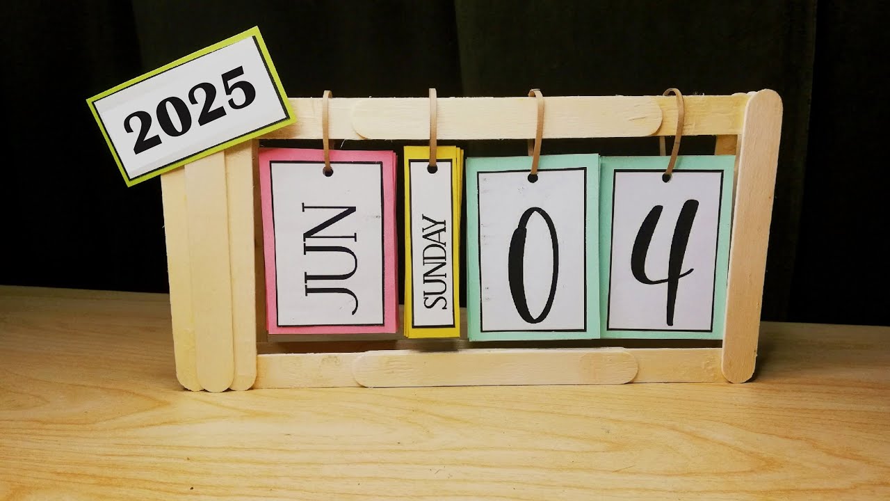 New Year's Calendar 2025 | Wooden Popsicle Desk Calender | Ice Cream ...