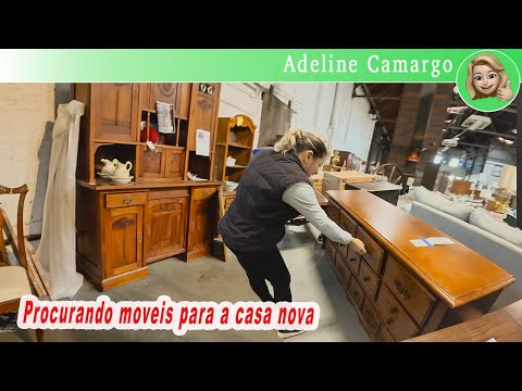 Garimpando móveis no brechó para a casa nova