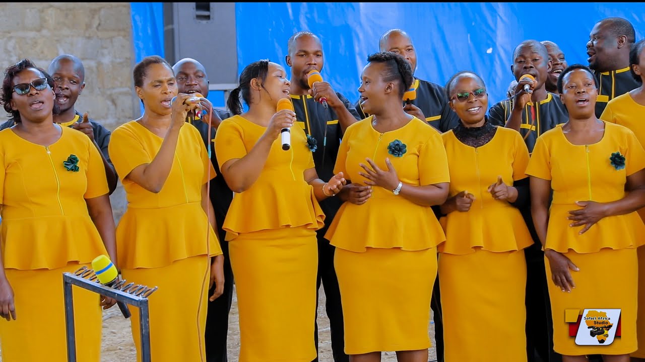 MAKONGENI SDA CHURCH CHOIR-NAIROBI || performing live, muujiza song ...