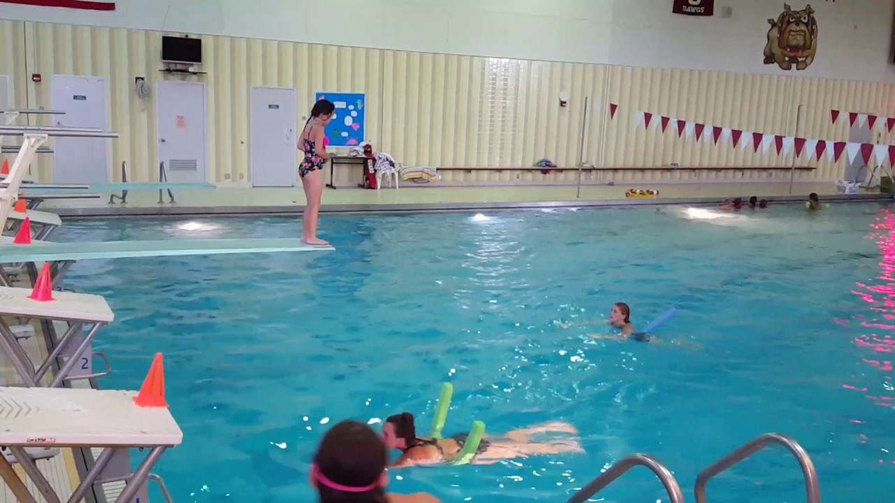Lily's swim lessons 2017 - YouTube