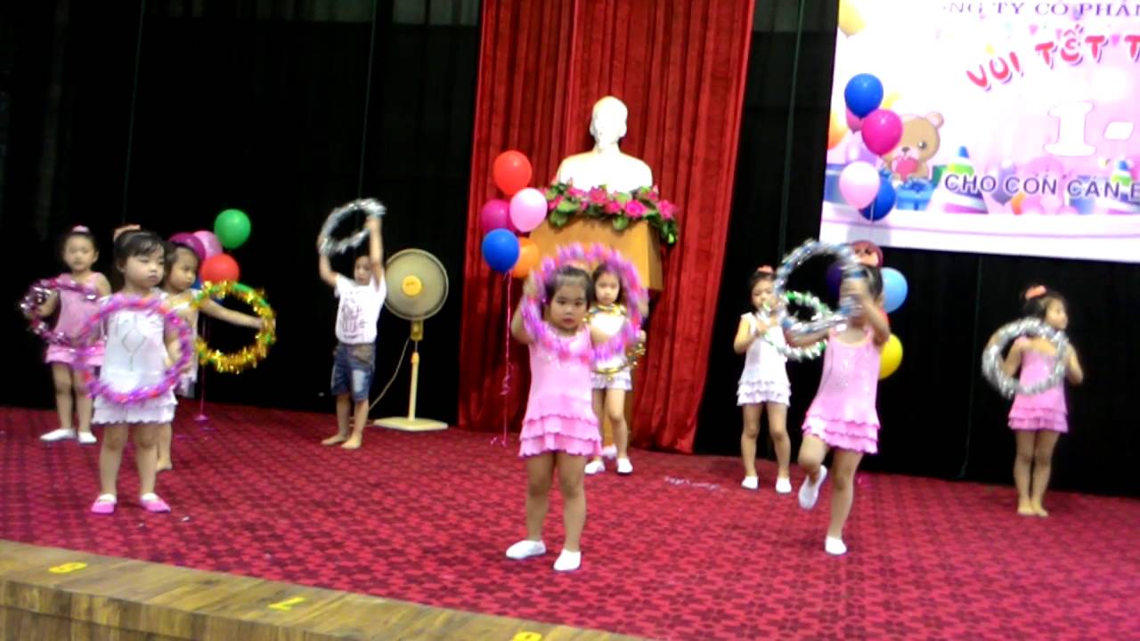 Múa - Con cào cào - YouTube