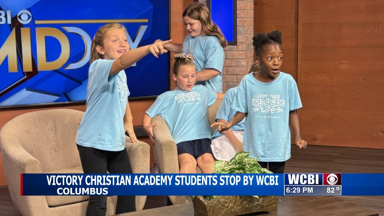 Victory Christian students take a tour of WCBI News - YouTube