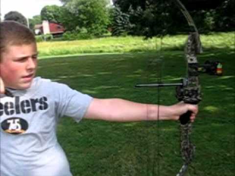 Proper form while shooting a compound bow - YouTube