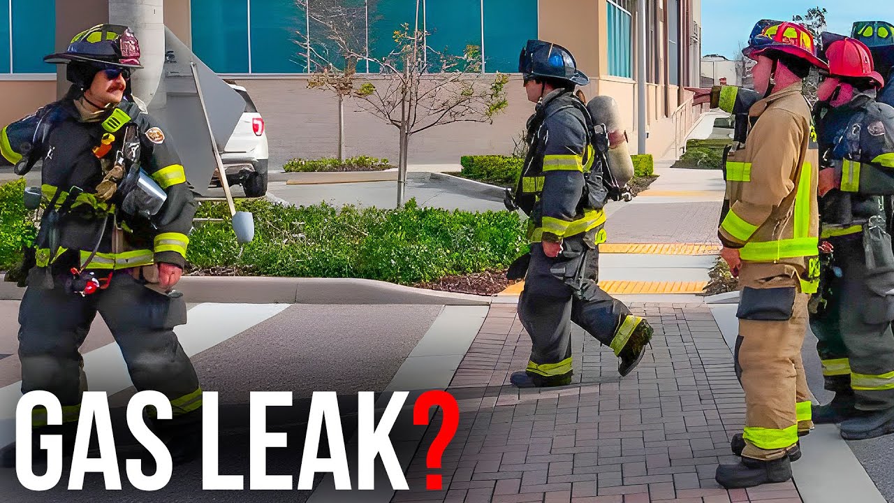 On another day in Florida, Fire Fighters in action, Seminole Plaza ...