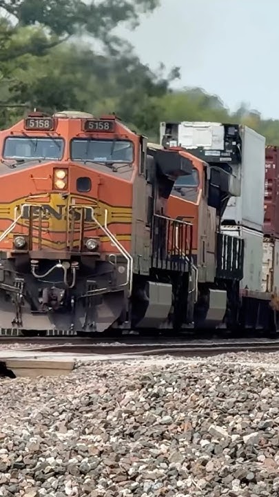 Notched up DPUs power BNSF Stack train! #bnsfrailway #train #bnsftrains #bnsf - YouTube