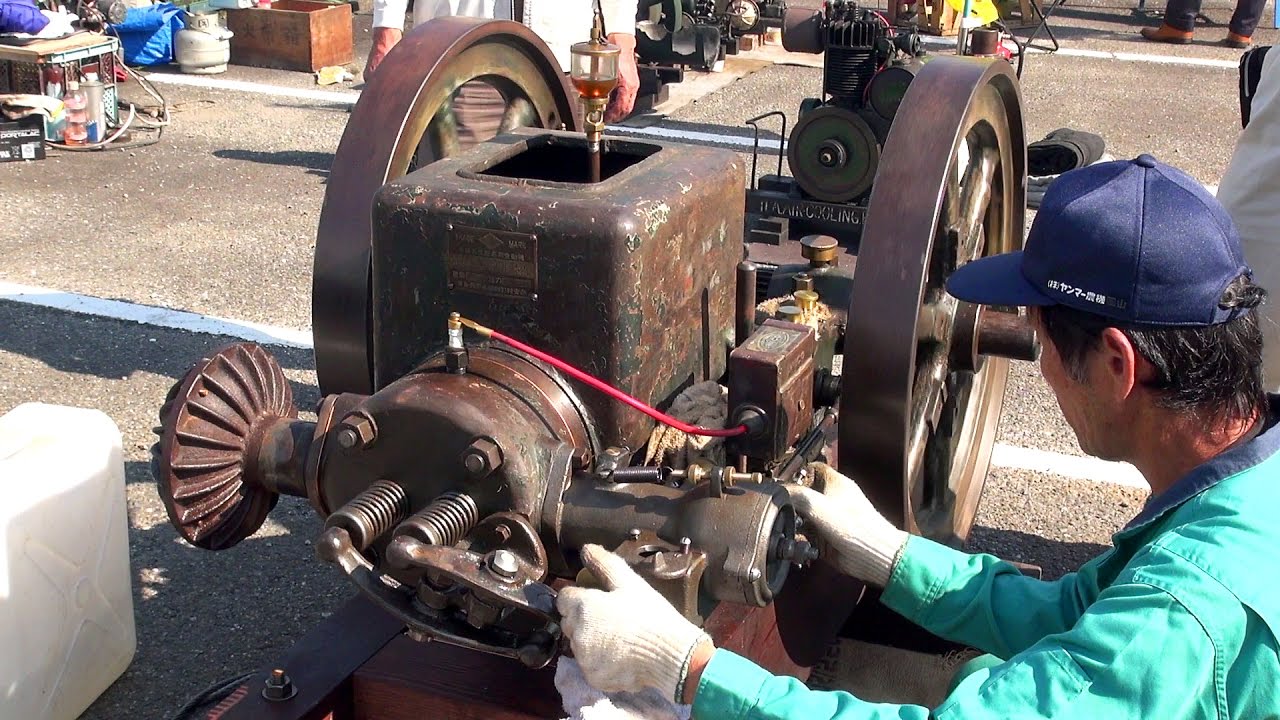 Old Engines in Japan 1930s? KOBAYASHI Method Gas Only Engine 10hp - YouTube